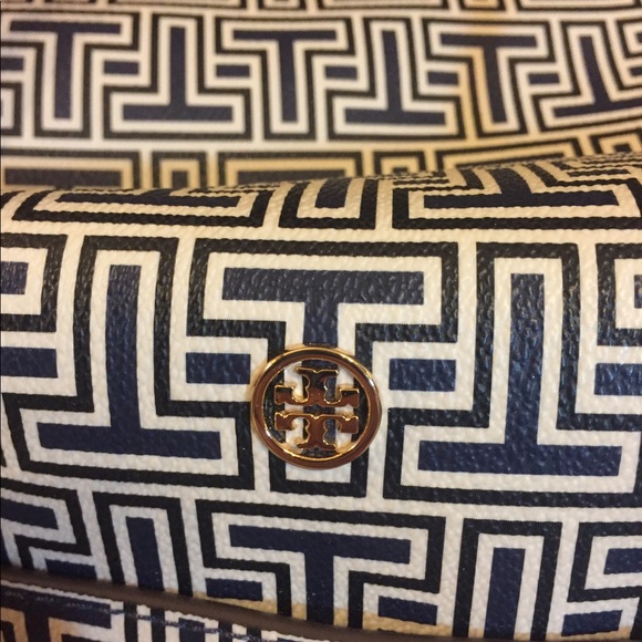 Tory Burch | Bags | Tory Burch Double Handled Signature T Purse | Poshmark